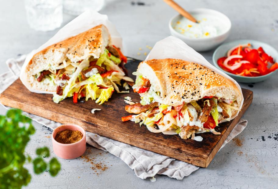 Gyros Pita mit Tzatziki und Gemüse | Simply Cookit
