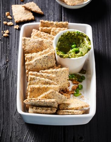 Quinoa Cracker mit Hummus | Simply-Cookit